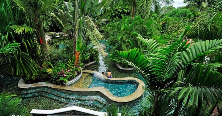 ☑️ Aguas Termales en Costa Rica | Guía del Viajero 2025